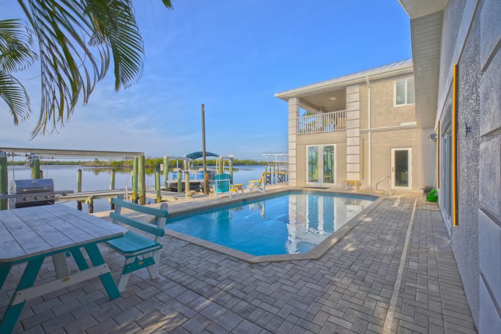 Matlacha Waterfront Home | Gulf Access & Pool - Matlacha, FL