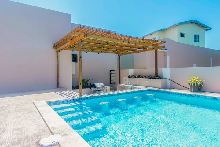 Palm Beach Hideaway #5 - 2 Bed 2 Bath Pool/rooftop - Aruba