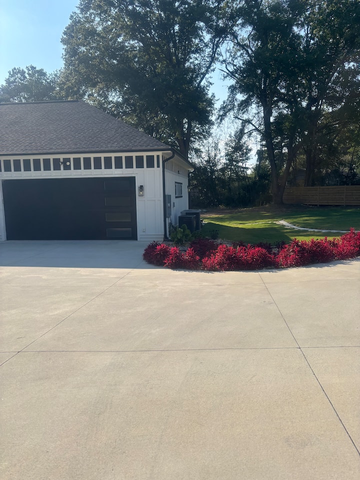 Well-appointed Private Luxury Apartment Home. - McDonough, GA