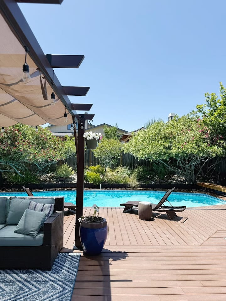 Fremont Oasis W/ Private Patio, Heated Pool, Grill - Fremont, CA