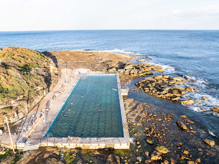 Beachside Apartment At Freshwater Beach W/ Parking - Narrabeen