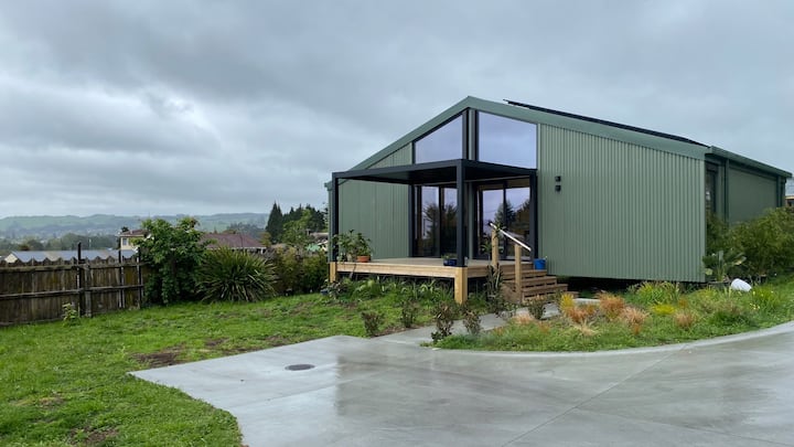 Welcome To Living House - Rotorua