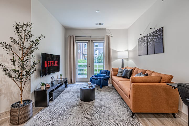 ~>Signature Suite | Luxe Stays | Full Amenities <~ - Farmers Branch, TX