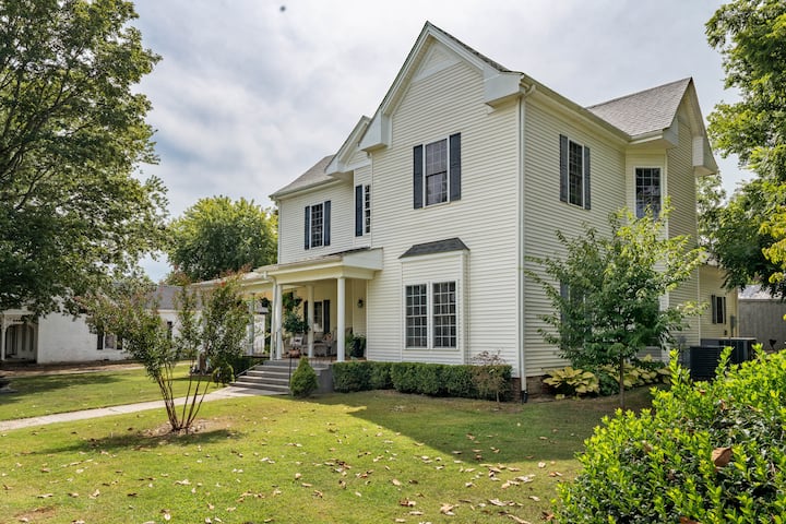 3 Bedroom Historic Home, Downtown Adairville Ky - Cedar Hill, TN