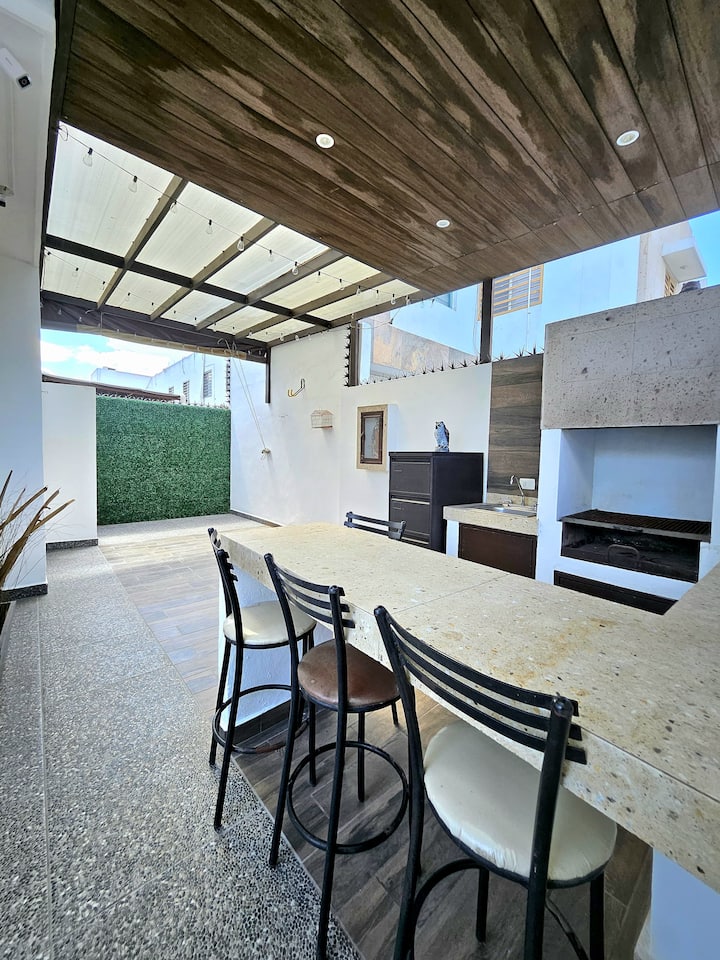 Casa, Una Experiencia De Comodidad Y Ubicación - Monterrey