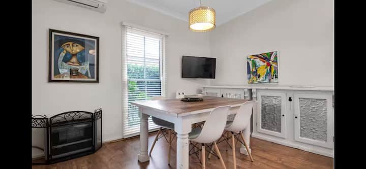 Tompson Apartment - Wagga Wagga