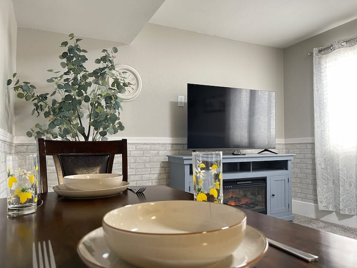 Modern 2br Stay • Quiet & Comfy - Thornton, CO