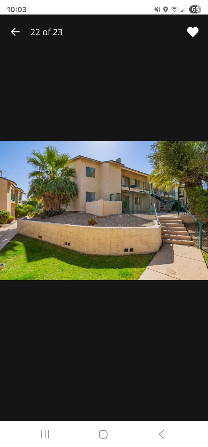 Quiet, Comfortable, Convenient Home Away From Home - Phoenix, AZ