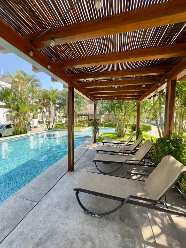 Vibrante Departamento Con Alberca Y Diseño - Manzanillo