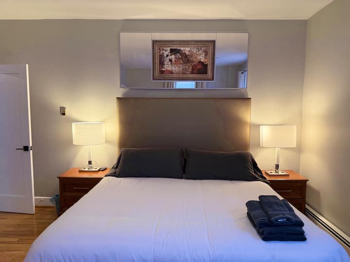 King Suite New Haven-parking Included - New Haven, CT