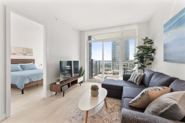 Beautiful Condo 5 Min Walk From The Skytrain - New Westminster