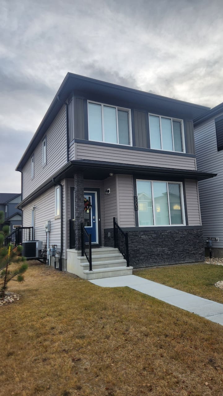 Northside Dream Home - Edmonton