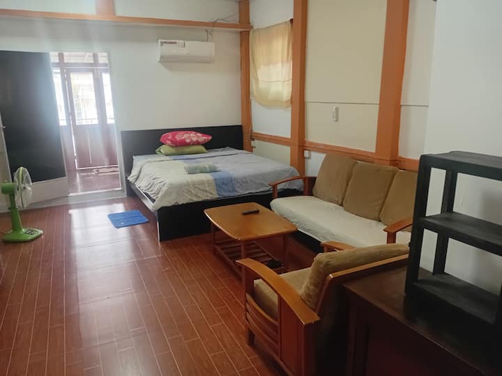 Man's Paradise Nice Rooftop Apt In Heart Of Fun - Phnom Penh