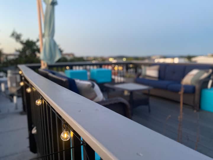 Capitol Hill Retreat|rooftop Views
Metroparking - Washington, DC