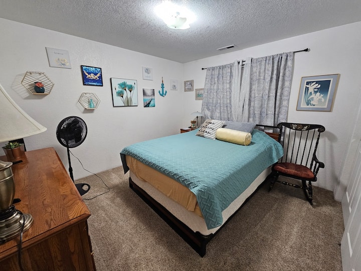 Room For Rent In Quiet Grants Pass Neighborhood - Grants Pass