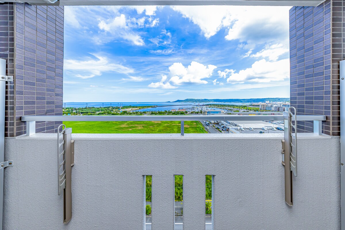 Ocean view/Remember the view from the window/THE Ryukyu Tower 10F ...
