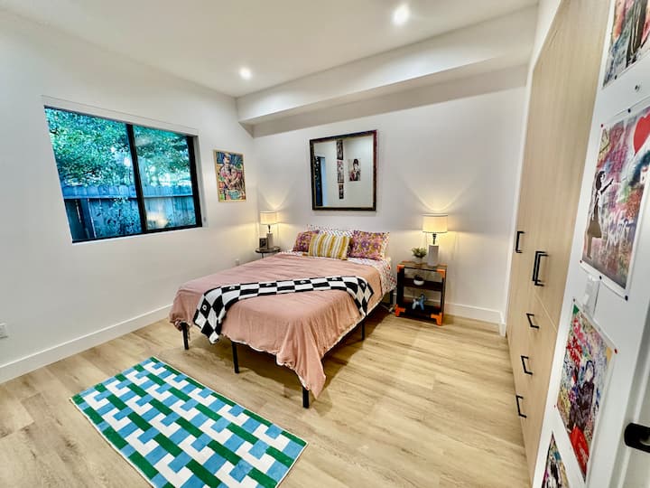 Private Popart Room - Los Angeles, CA