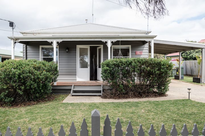 Moonlit Grove - 3br Coastal Escape, 250m To Shore - Ocean Grove