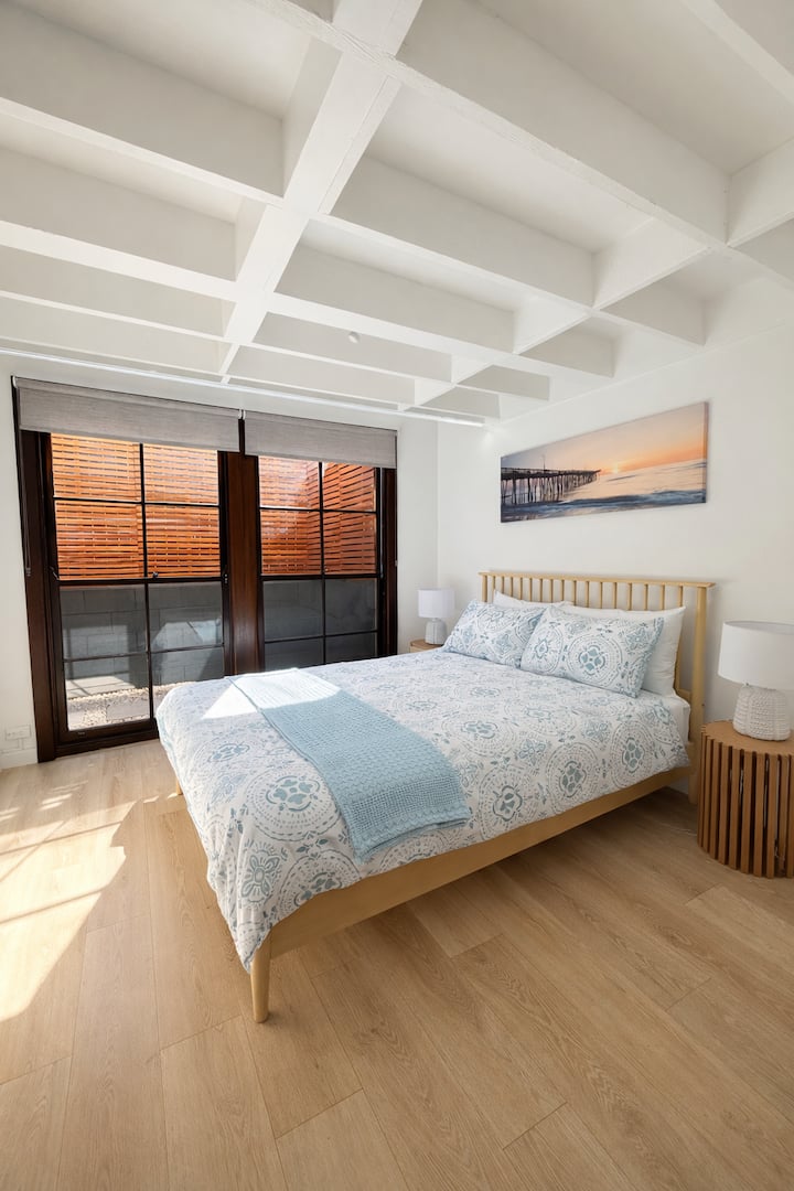 Modern Inner-city Terrace |City Views & St Parking - Lane Cove