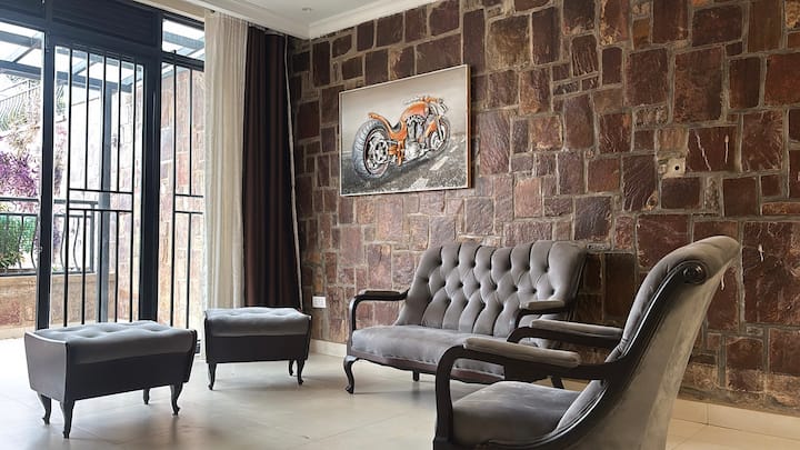 Steps From The Airport | Bright & Comfortable Stay - Kigali