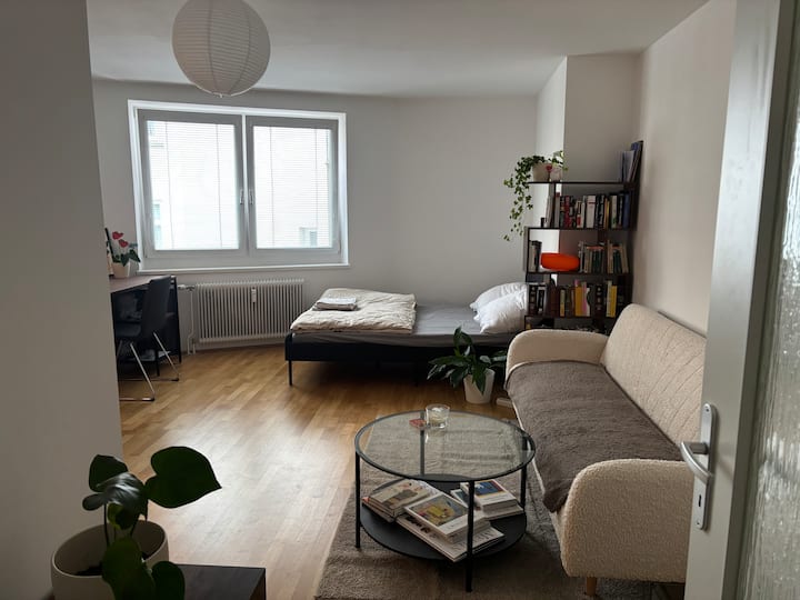 Charming Central Stay With Artistic Vibes - Viena