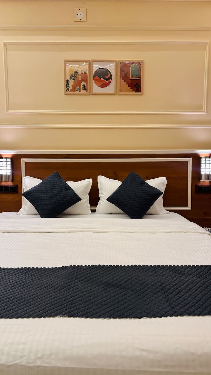 The Harmony (Near Kashi Vishwanath And Ghats) - 바라나시