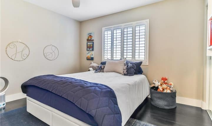 Mission Viejo Private Master Suite Bedroom 1 - Rancho Santa Margarita, CA