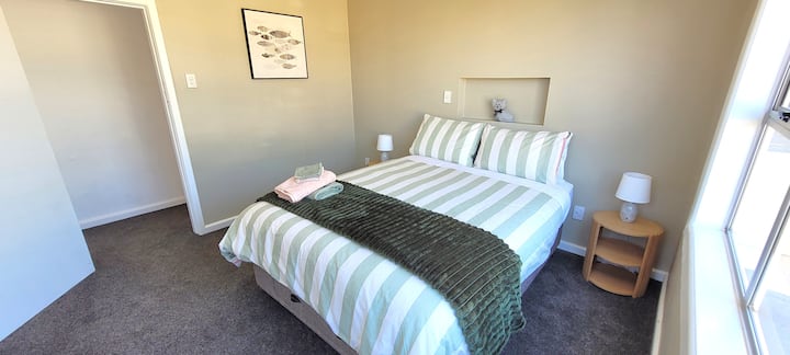 Central Blenheim Character Bach - Wifi, Laundry - Blenheim