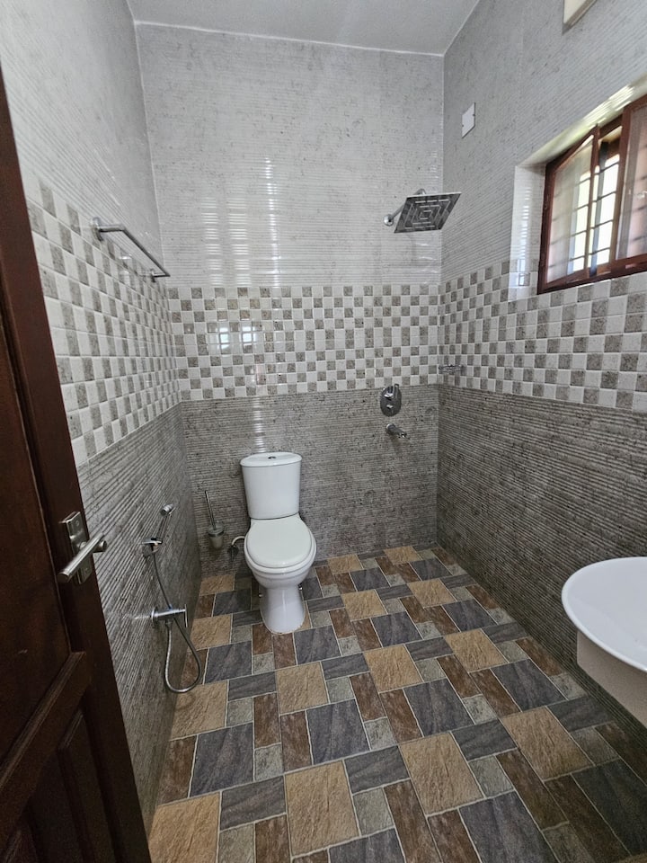 Suncity Villa Apartment For 10 Person - Thiruvananthapuram
