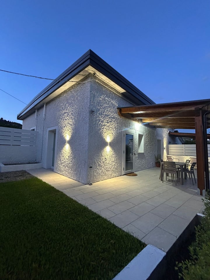 Villa Gisa Intera : Oasi Privata Vicino Al Mare - Italy