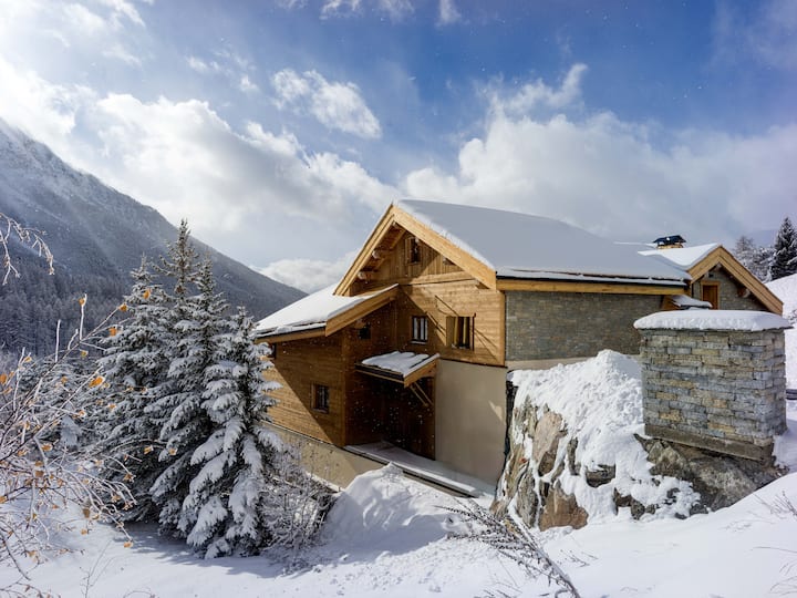 Chalet Isatis – Luxury, Space & Doorstep Skiing - Sestriere