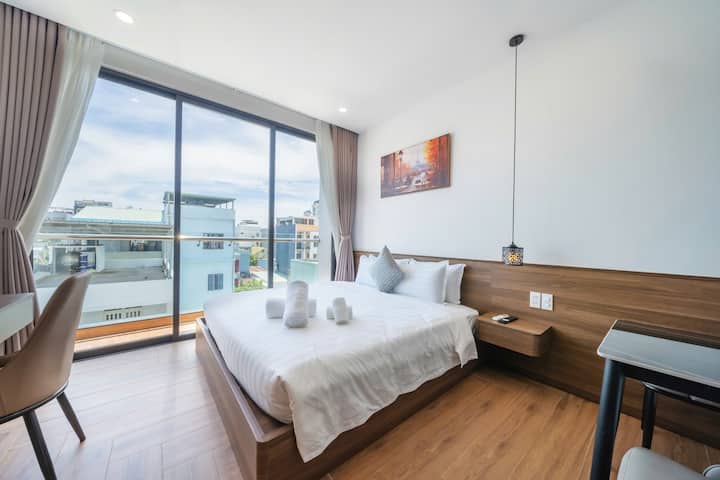 Urbano-superior 1br Apt_balcony & 5 Mins To Center - Da Nang, Province, Vietnam