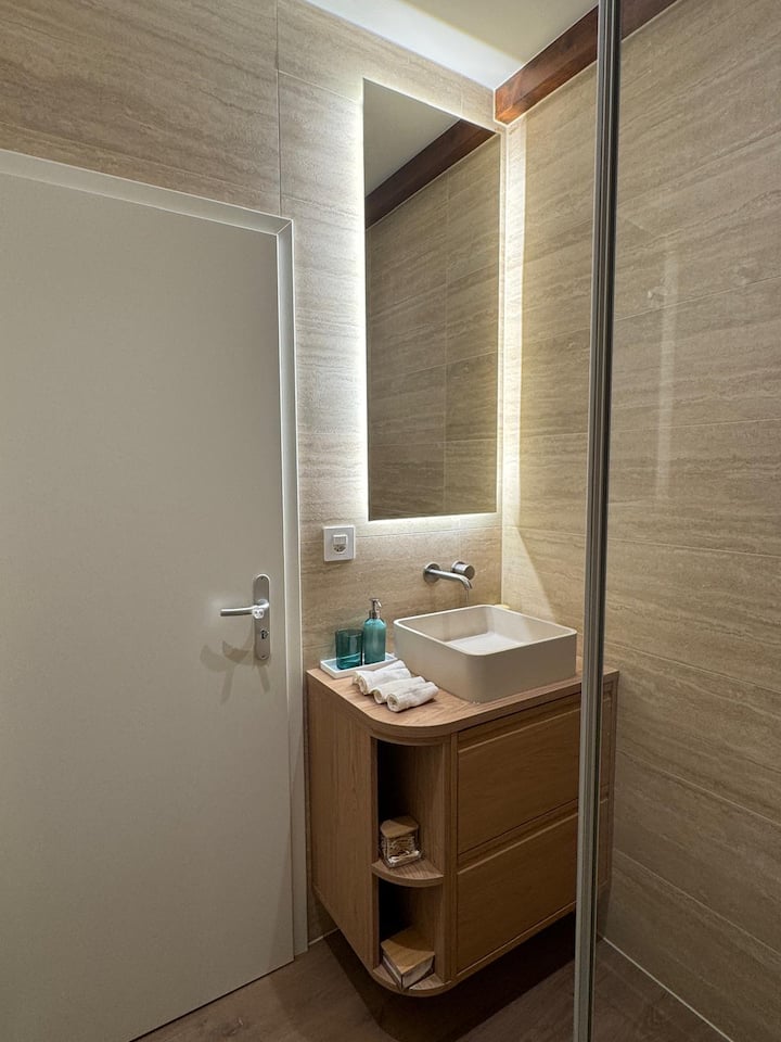 V&v Sunset - Neuenburg