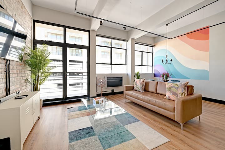 New York Style Apartment | Mountain Views - Cape Town