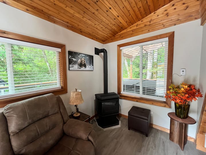 Private Hot Tub & Sauna, Ev Charger, Pets Welcome - Ashford, WA