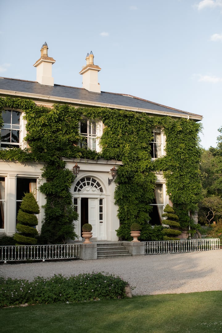 Victorian Mansion On 4 Acres – Dublin Retreat - Bray