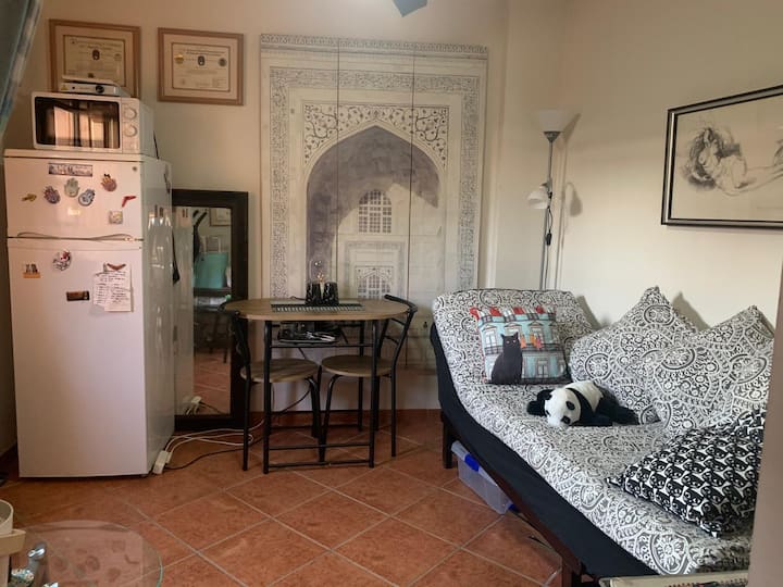 For Digital Nomads Small Upstairs Studio In House. - Granada