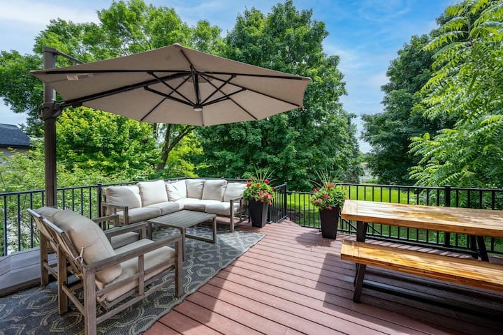 Beautiful Home In A Central Location - Maple Grove, MN