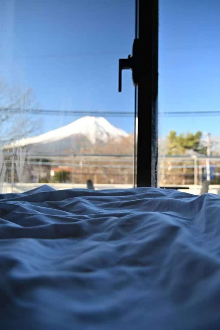 红富苑1号馆两张1.4米双人床 最大4名 独立卫生间  共用浴室  山中湖770米 - Mont Fuji