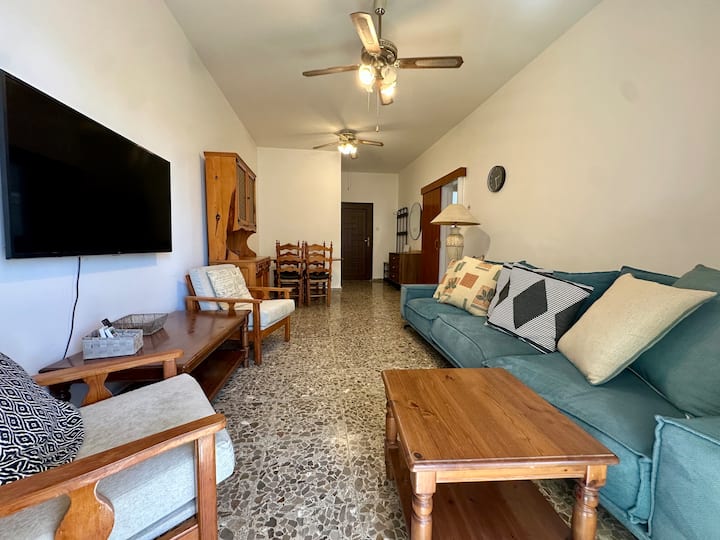 2 Bedroom Flat By The Sea - Larnaca