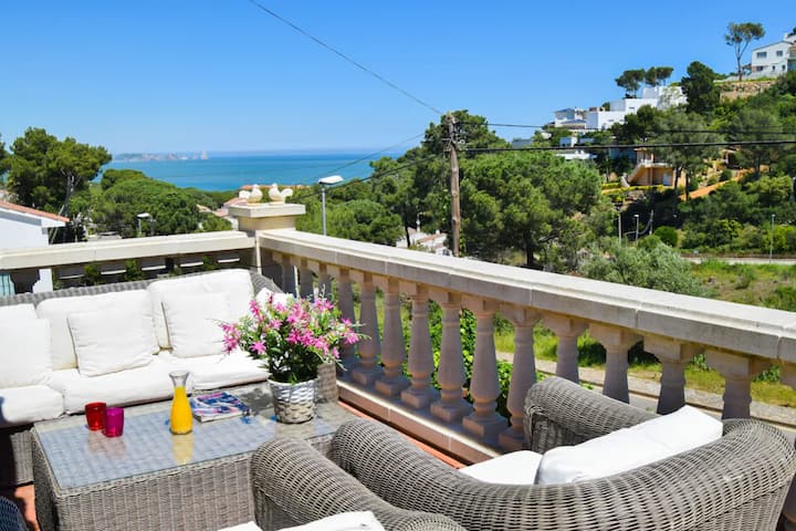 With Private Pool, Sea View, 700 M From Beach - L'Estartit