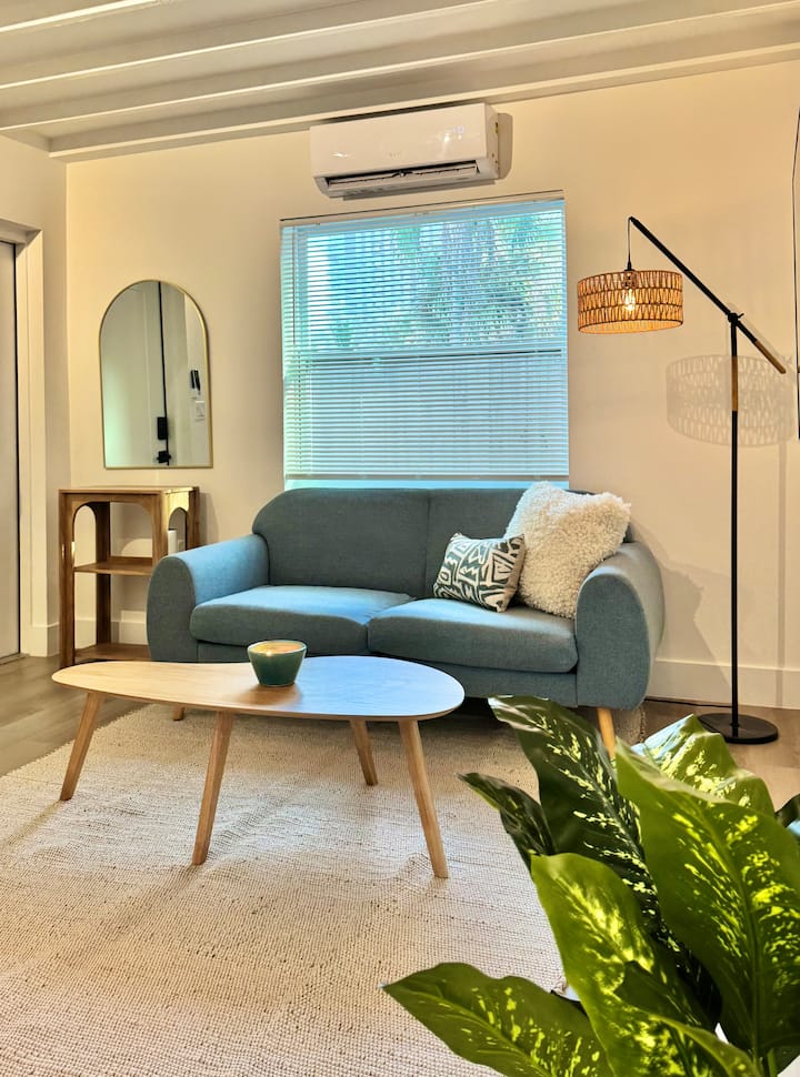 The Yellow House: Cottage - 