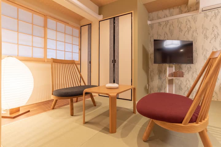 【Minori 豊】 町家風民家/九条駅徒歩8分/5人/鴨川徒歩7分/各階トイレあり - Kyoto
