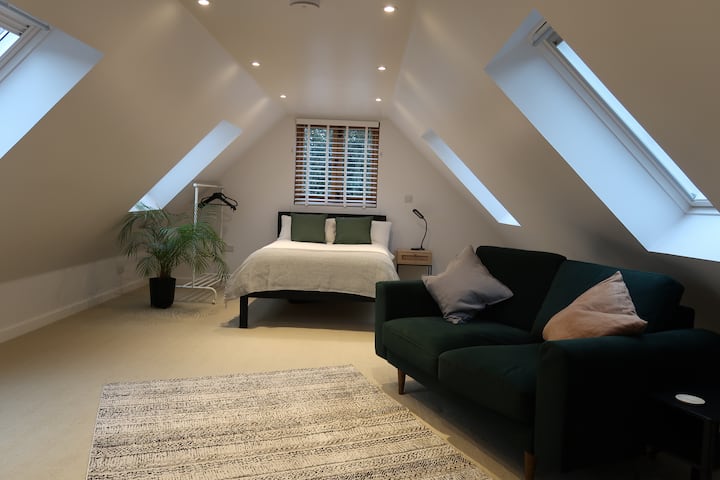 The Loft In Silchester. A Rural Retreat. - Berkshire