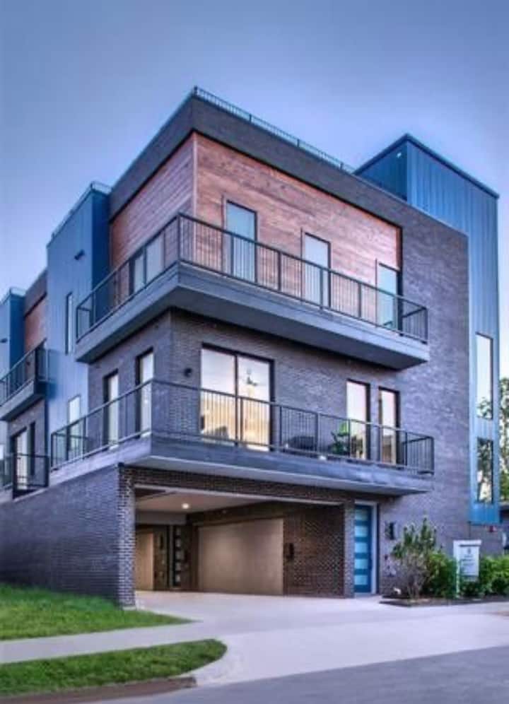 Bishop Arts Luxury Condo - Dallas, TX