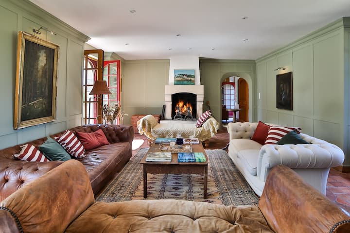 Idyllic Breton Countryside 5-bed Farmhouse - Pluvigner