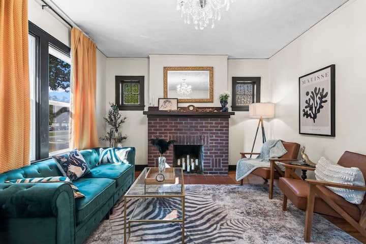 The Little Gatsby Cottage - Springfield, IL