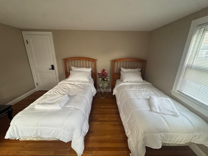 Need A Clean & Comfy Room In Boston? - Boston, MA
