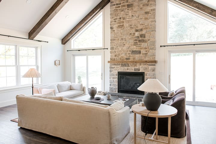 Luxe Stay Along Mahantango Creek: Boutique Cabin - Pillow, PA