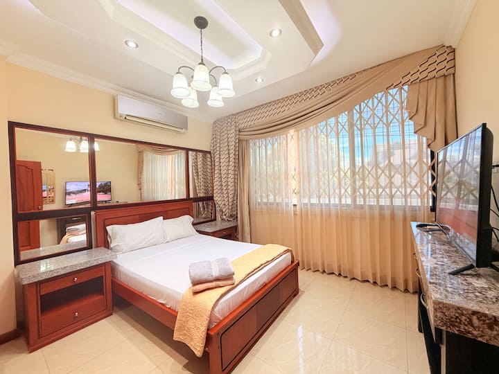 Suite Ejecutiva En Unioro Piscina, Parqueo Seguro - Machala